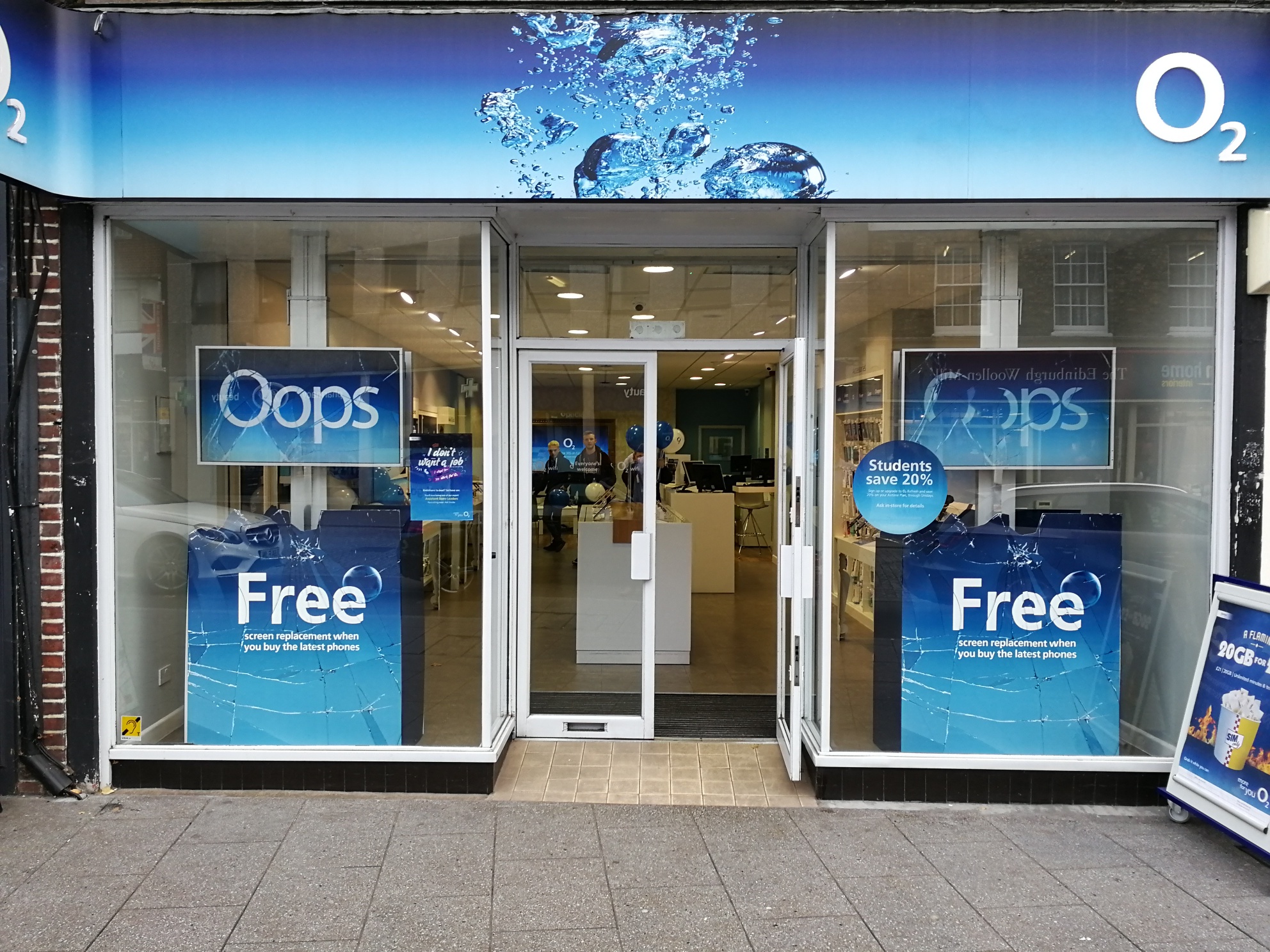 O2 store front The Baytree Shopping Centre O2 store front The Baytree Shopping Centre